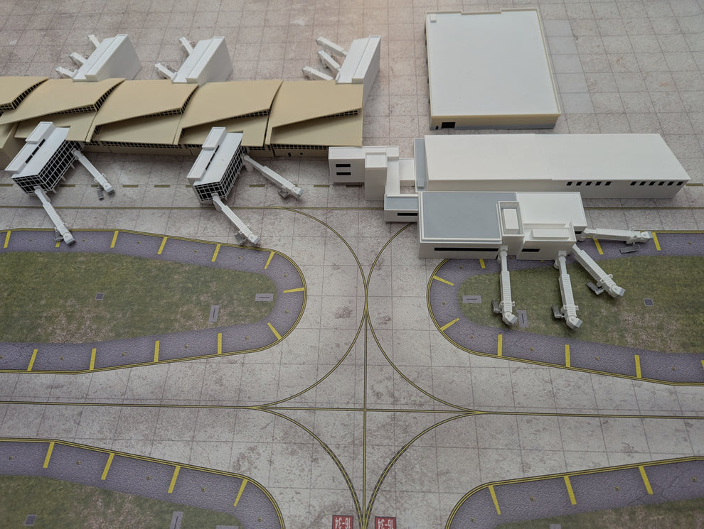 1:400 Scale LAX Tom Bradley International Terminal (TBIT) – Tarmac Designs